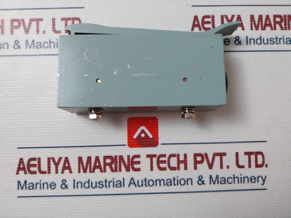 Hyundai Dc230V F/Elevator Gate Switch – Aeliya Marine Tech