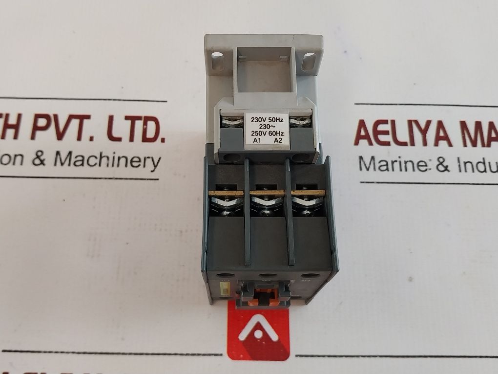 Hyundai Umc 25 Magnetic Contactor – Aeliya Marine Tech®