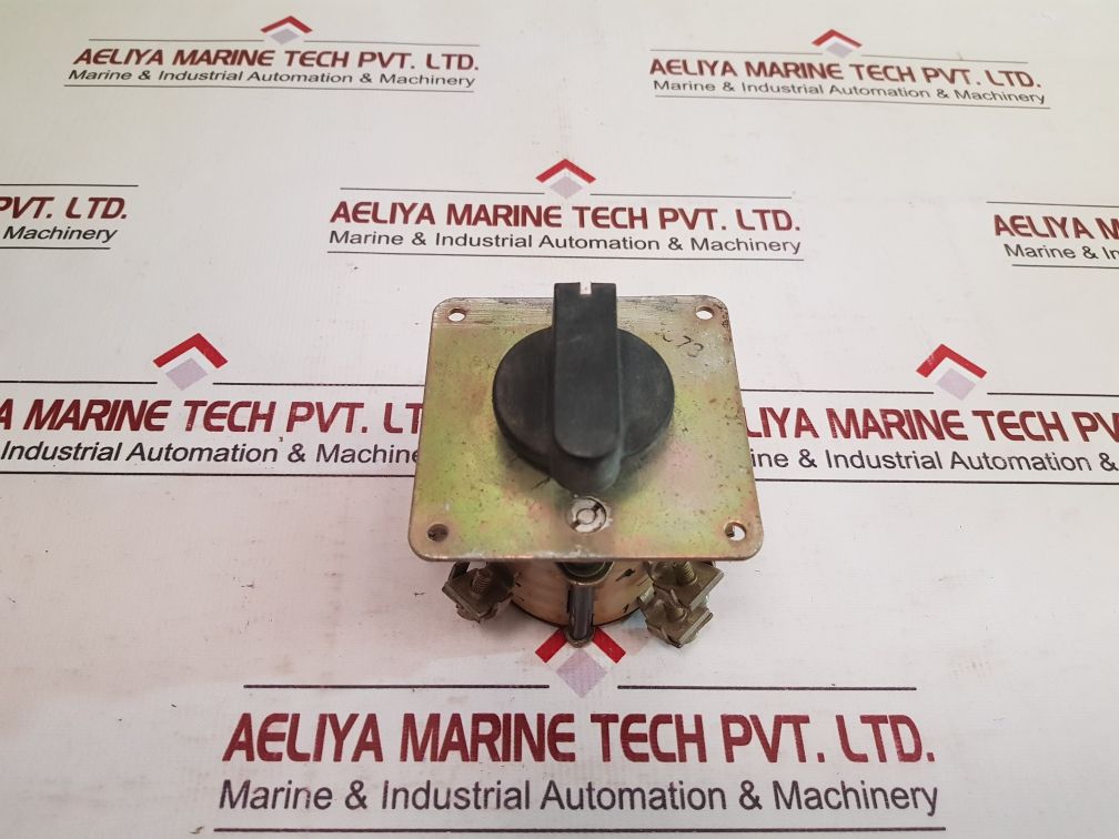Kaycee Srpm 3 4 5 Rotary Switch 440V/40A – Aeliya Marine Tech