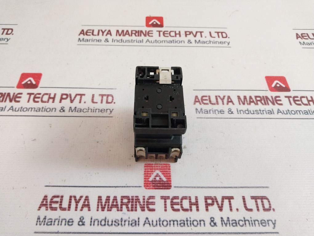 Klockner Moeller Dil R 22 Auxiliary Contact 240V 60Hz – Aeliya Marine Tech