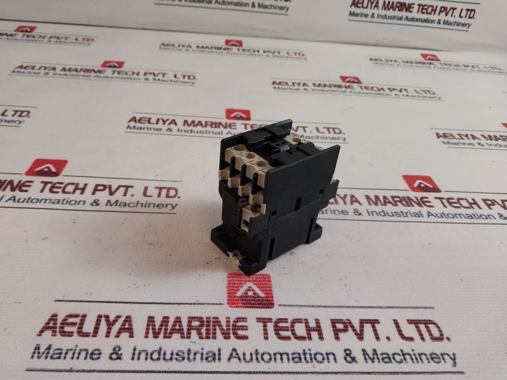 Klockner Moeller Dil R 22 Auxiliary Contact 240V 60Hz – Aeliya Marine Tech