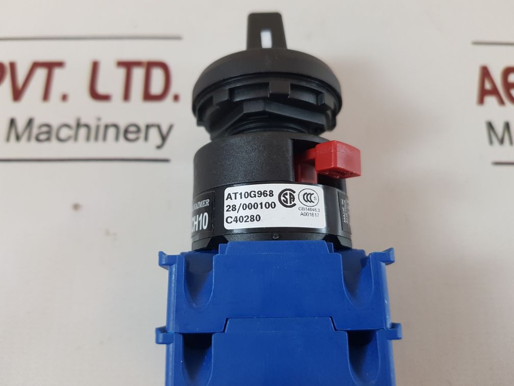 Kraus & Naimer Ch10 Control Switch – Aeliya Marine Tech®