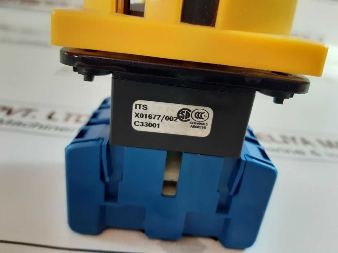 Kraus & Naimer Kg41 Main Switch – Aeliya Marine Tech®
