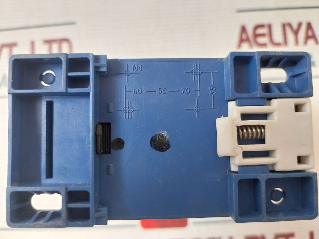 Larsen & Toubro Mnx 18 Power Contactors 25A, 600V Ac – Aeliya Marine Tech®