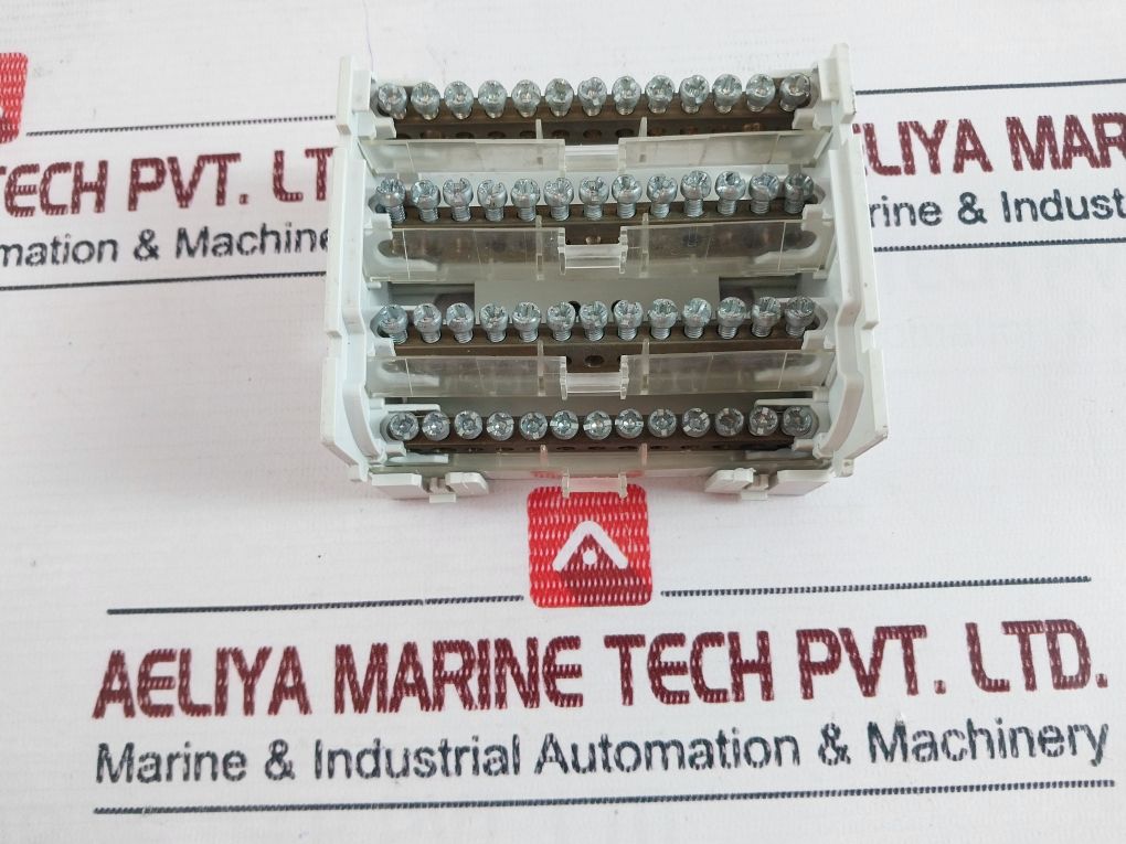 Legrand 048 85 Three Phase Terminal Block Modular 500V – Aeliya Marine Tech