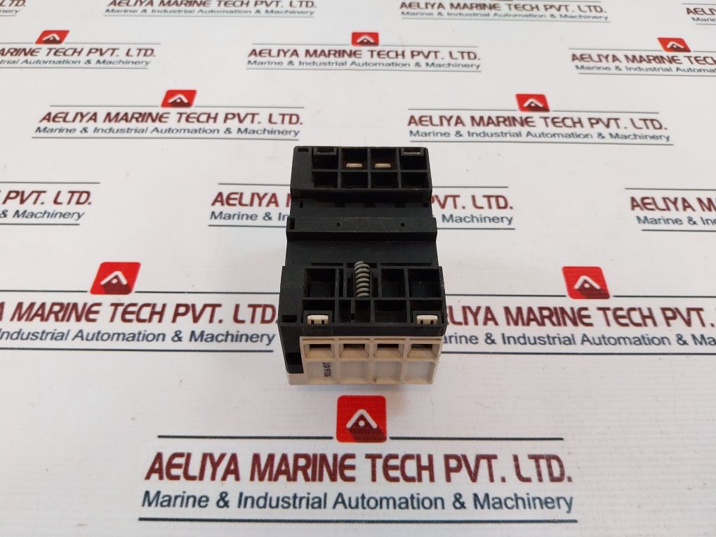 Merlin Gerin Multi9 Ct Contactor 40A Ac1 220/240V – Aeliya Marine Tech