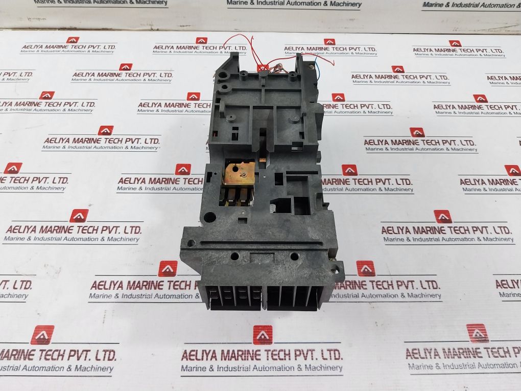 Merlin Gerin Str 58 U Circuit Breaker Control Unit 1200A 24 Vdc ...