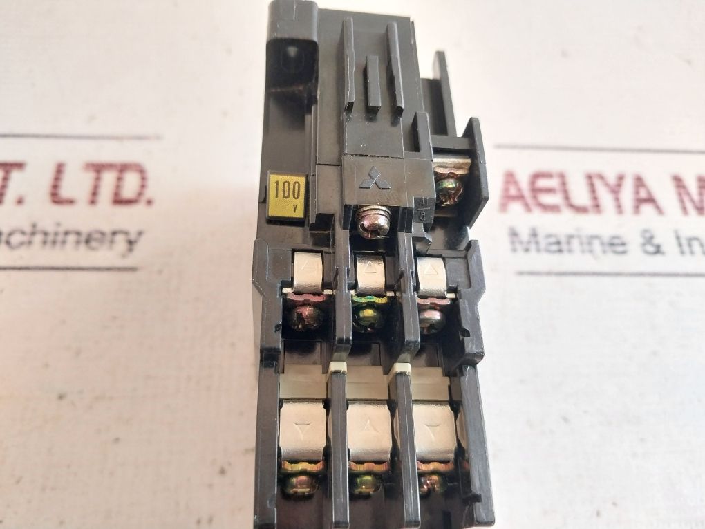 Mitsubishi Sr-k6 Contactor 100V – Aeliya Marine Tech