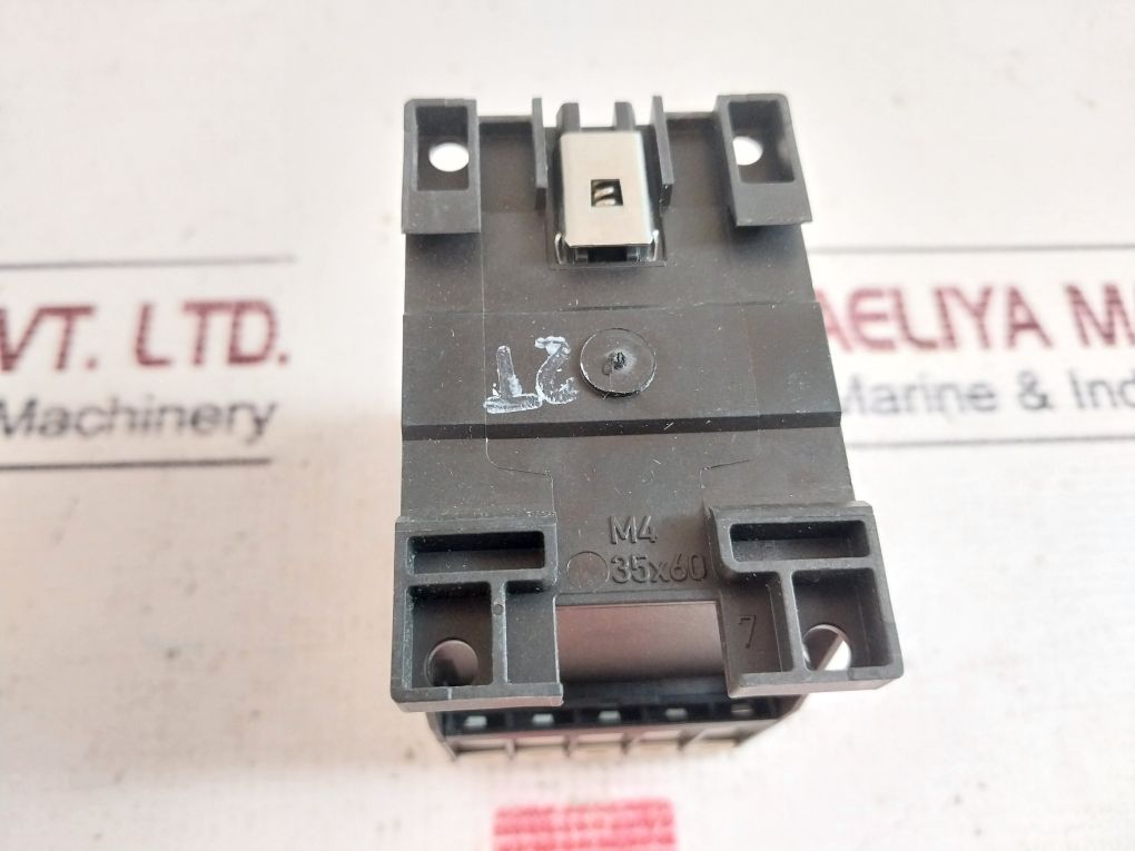 Moeller Dil M 9-10 3 Pole Contactor 20A 240V 60Hz – Aeliya Marine Tech