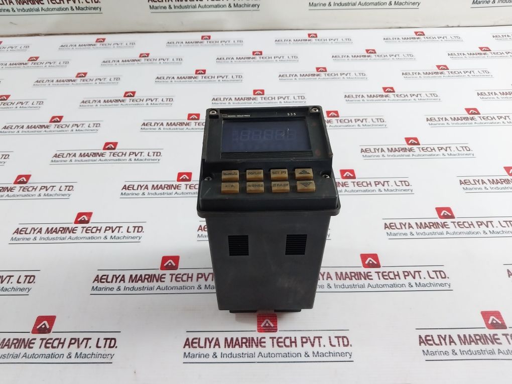 Moore 535-2115F0J000 Process Controller 24Vdc 50/60Hz – Aeliya Marine Tech