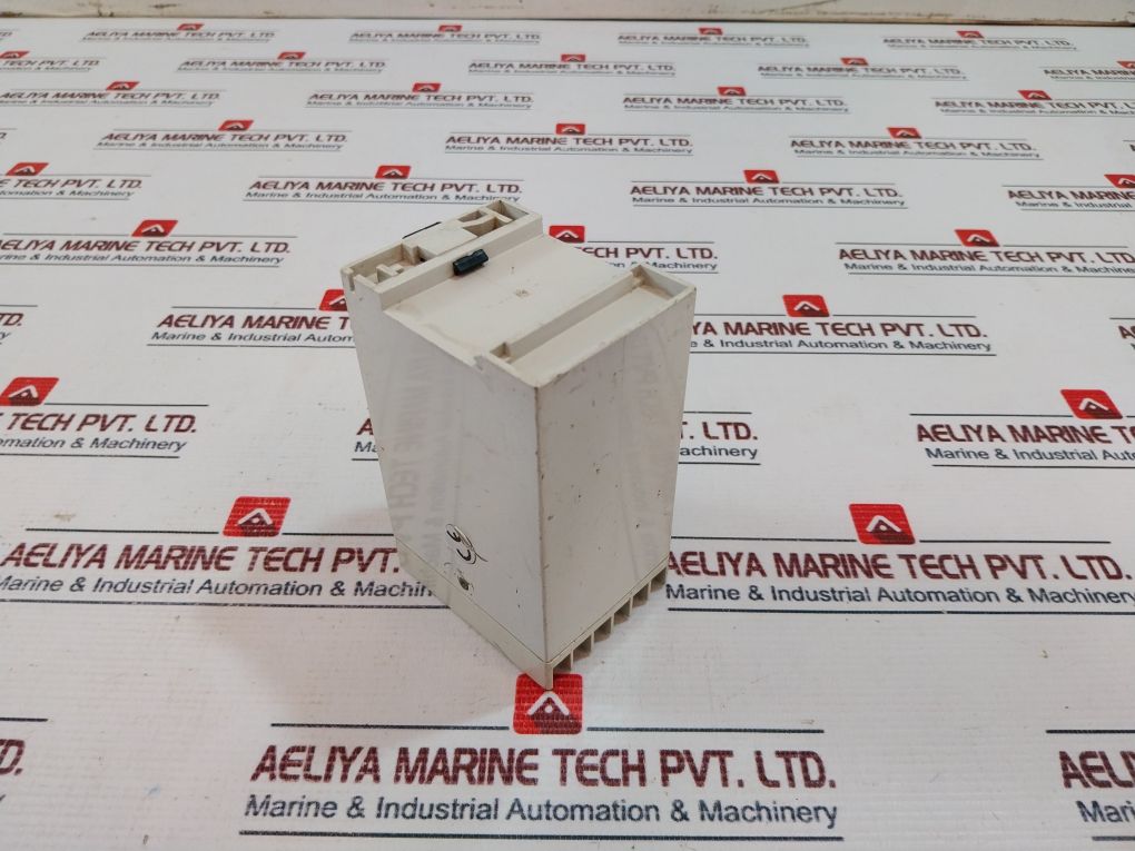 Multitek M200-v1U Voltage Relay 220V – Aeliya Marine Tech