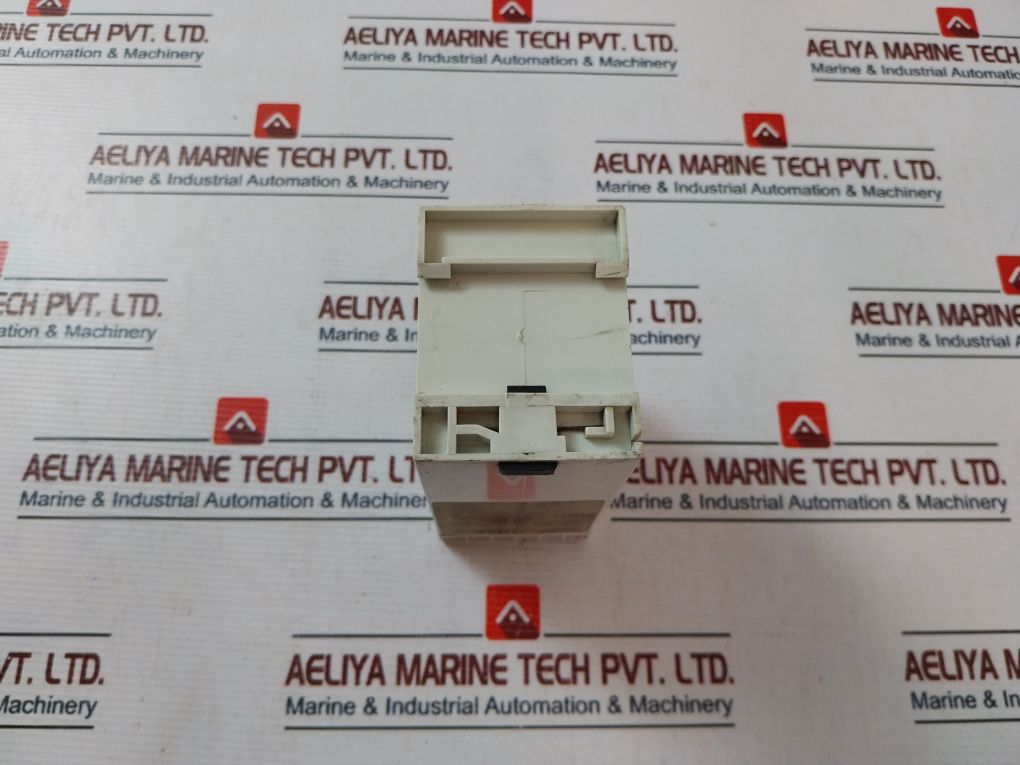 Multitek M200-v33U Voltage Relay 3-phase 3-wire 450V – Aeliya Marine Tech