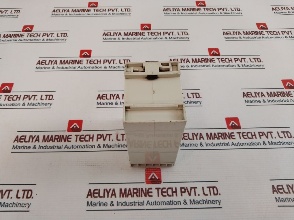 Multitek M200-v33U Voltage Relay 415V 50/60Hz – Aeliya Marine Tech