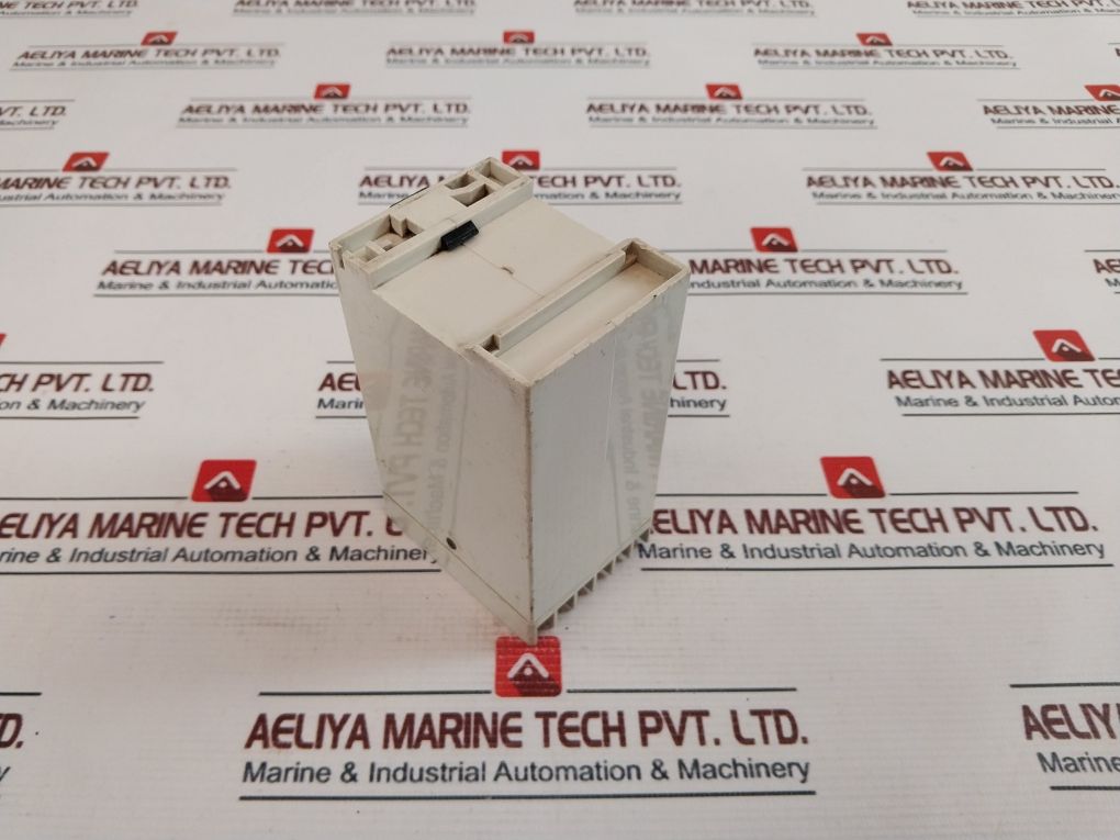 Multitek M200-v33U Voltage Relay 415V 50/60Hz – Aeliya Marine Tech