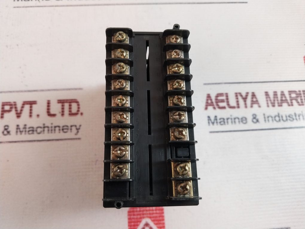 Mycom Shc211M Digital Temperature Controller – Aeliya Marine Tech