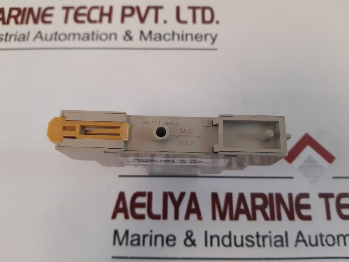 Omron G2R-2-sni (S) Relay With Socket – Aeliya Marine Tech