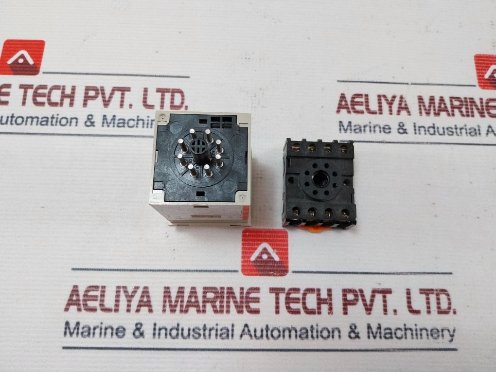 Omron H3Cr-a8E-315 Timer With Base 50/60Hz – Aeliya Marine Tech