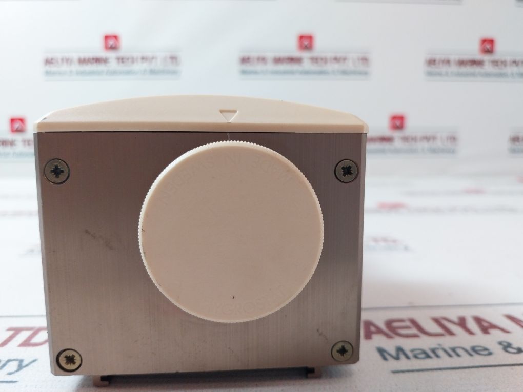 Regin Hmh Ip54 Humidistat – Aeliya Marine Tech