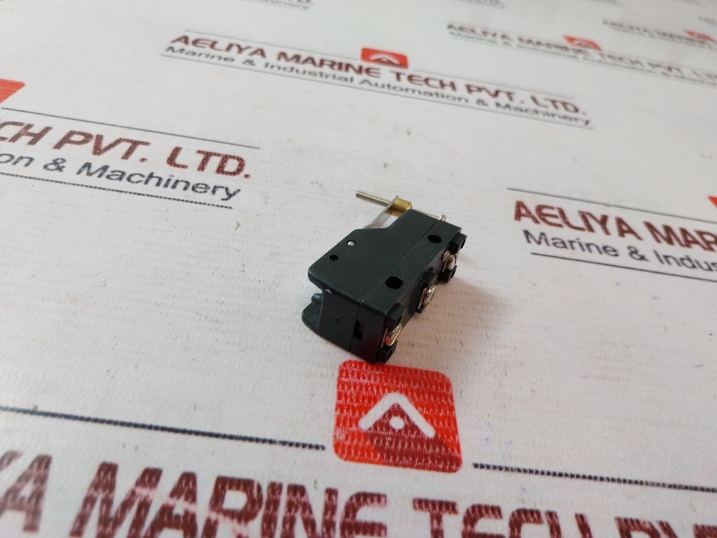 Rotondi 3010003 Control Micro Switch – Aeliya Marine Tech