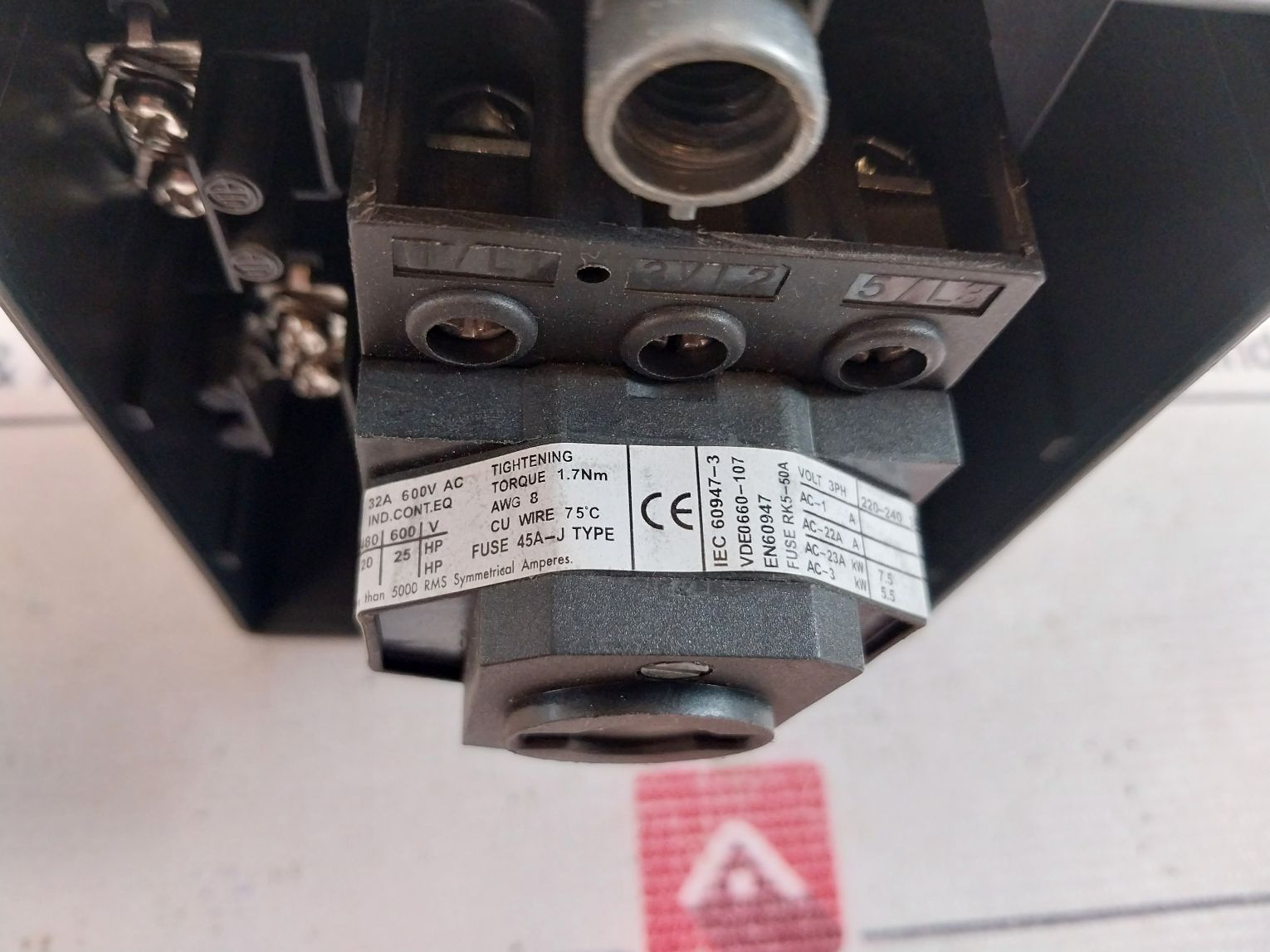 Salzer Lb232 Load Break Switch Awg 8 – Aeliya Marine Tech