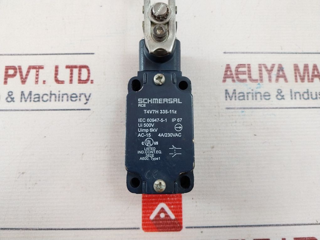 Schmersal T4V7H 335-11Z Limit Switch 500V – Aeliya Marine Tech
