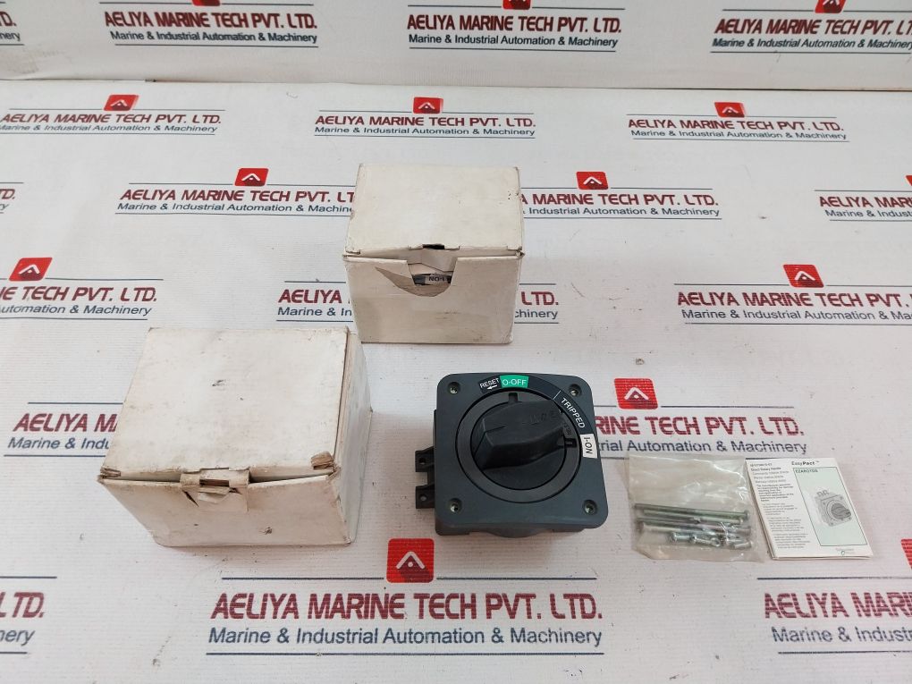 Schneider Electric 30184 Rotary Handle Direct – Aeliya Marine Tech