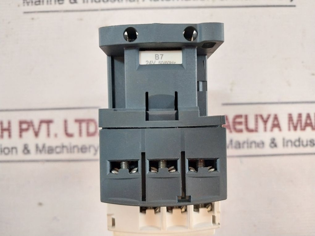 Schneider Electric Lc1D18 Contactor 32A – Aeliya Marine Tech