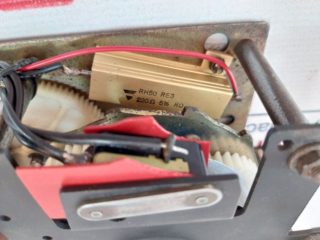 Schneider Electric Mch-m Motor Mechanism 50/60 Hz – Aeliya Marine Tech
