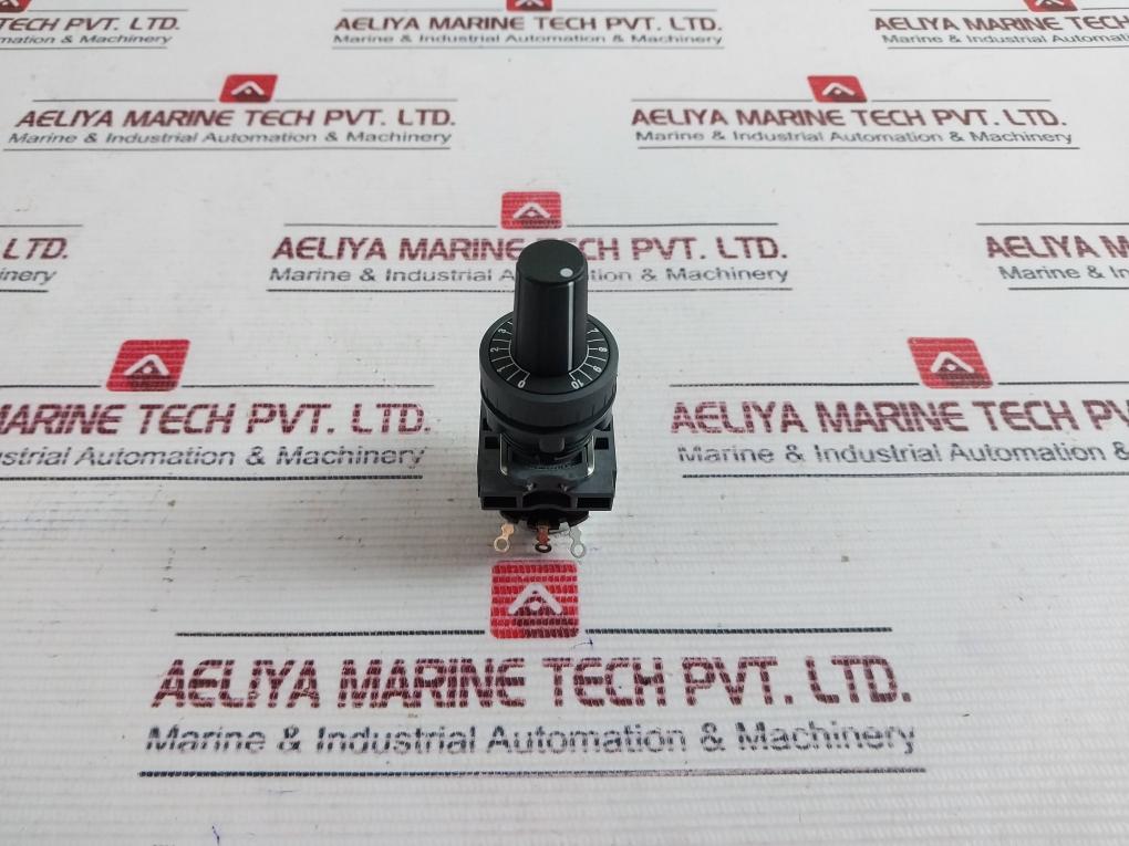 Schneider Electric Zb5Az009 Potentiometer – Aeliya Marine Tech