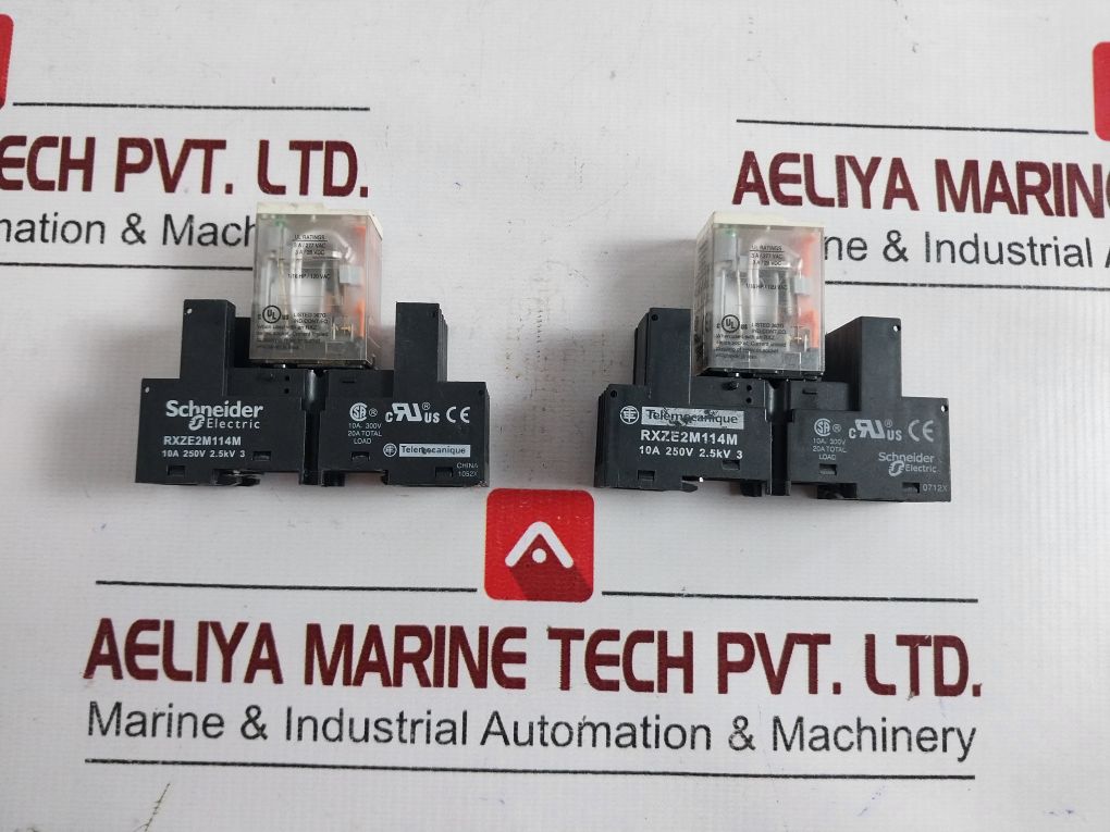 Schneider Electric Rxm4Gb2B7 Relay With Rxze2M114M Socket – Aeliya ...