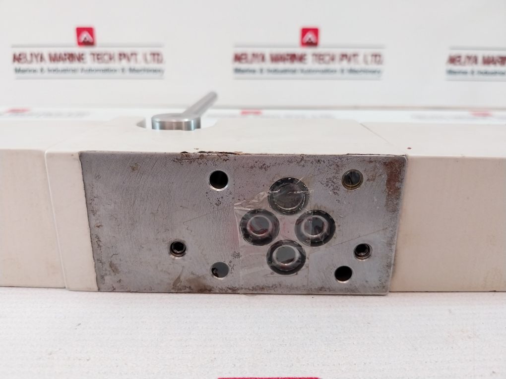 Servi Hydranor Directional Control Valve 350 Bar – Aeliya Marine Tech