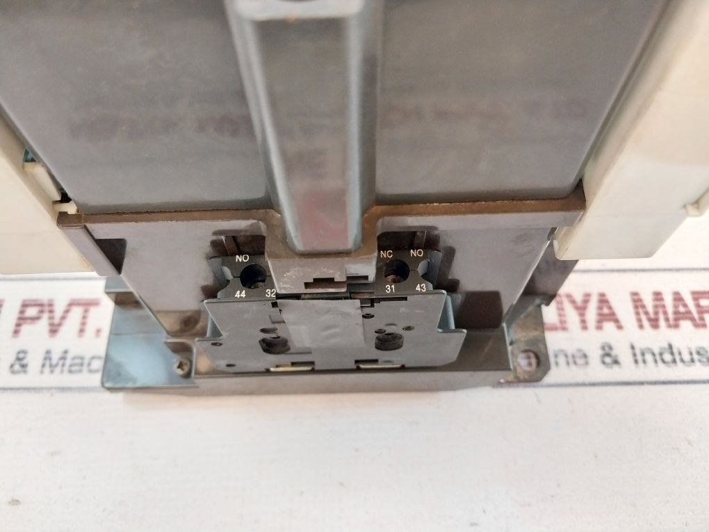Siemens 3Tf50 22-0A Contactor Vde 0660 – Aeliya Marine Tech