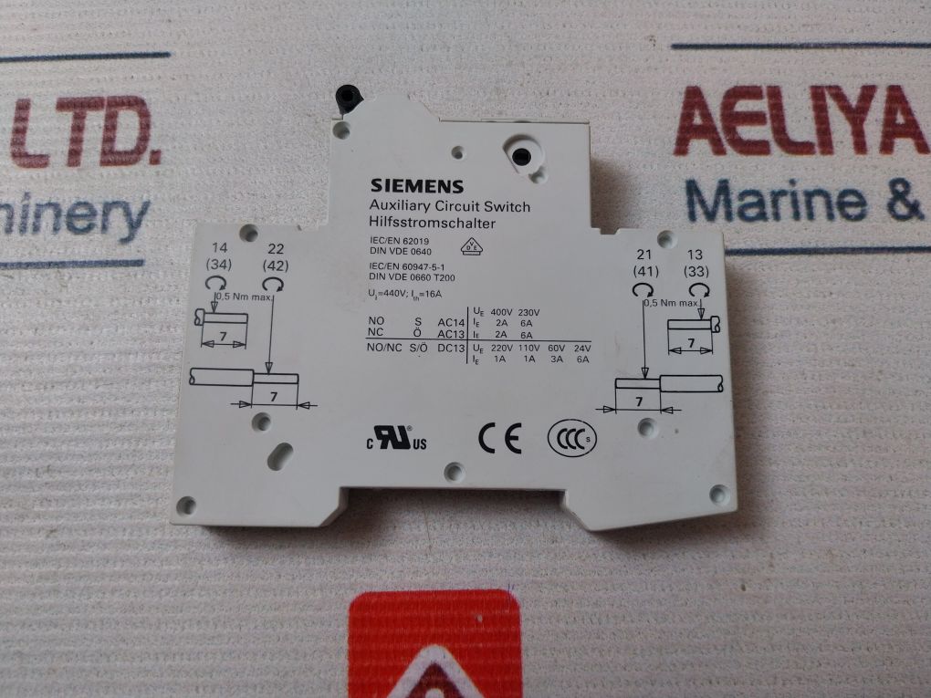 Siemens 5St3010 Auxiliary Circuit Switch – Aeliya Marine Tech