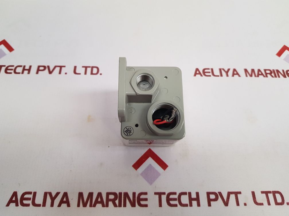 Smc I-is3000-02L5 Pressure Switch – Aeliya Marine Tech