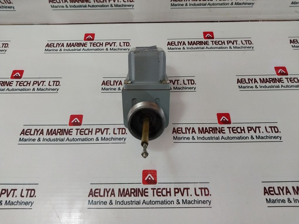 Square D 9037 Float Switch – Aeliya Marine Tech