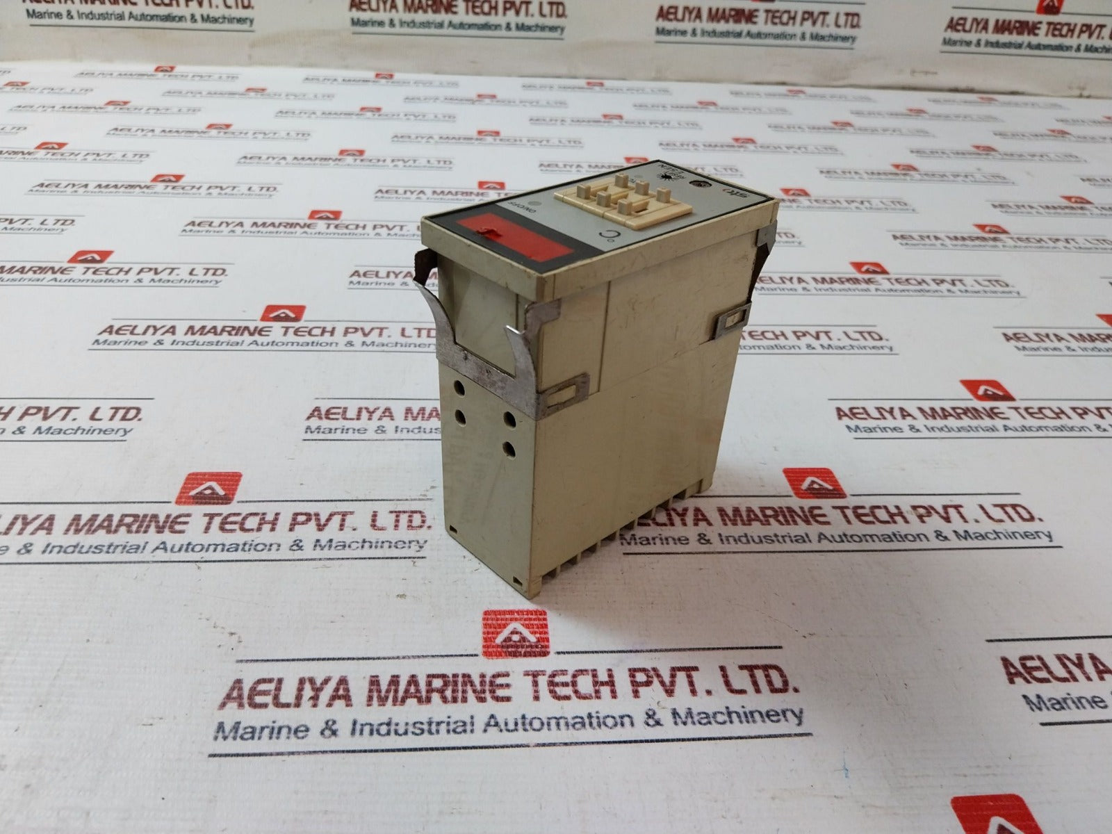 Sto E5En Digital Temperature Controller – Aeliya Marine Tech