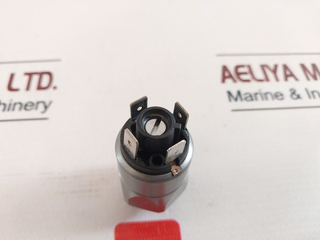 Suco 0181-46003-1-003 Piston Pressure Switch 50-200 Bar – Aeliya Marine ...