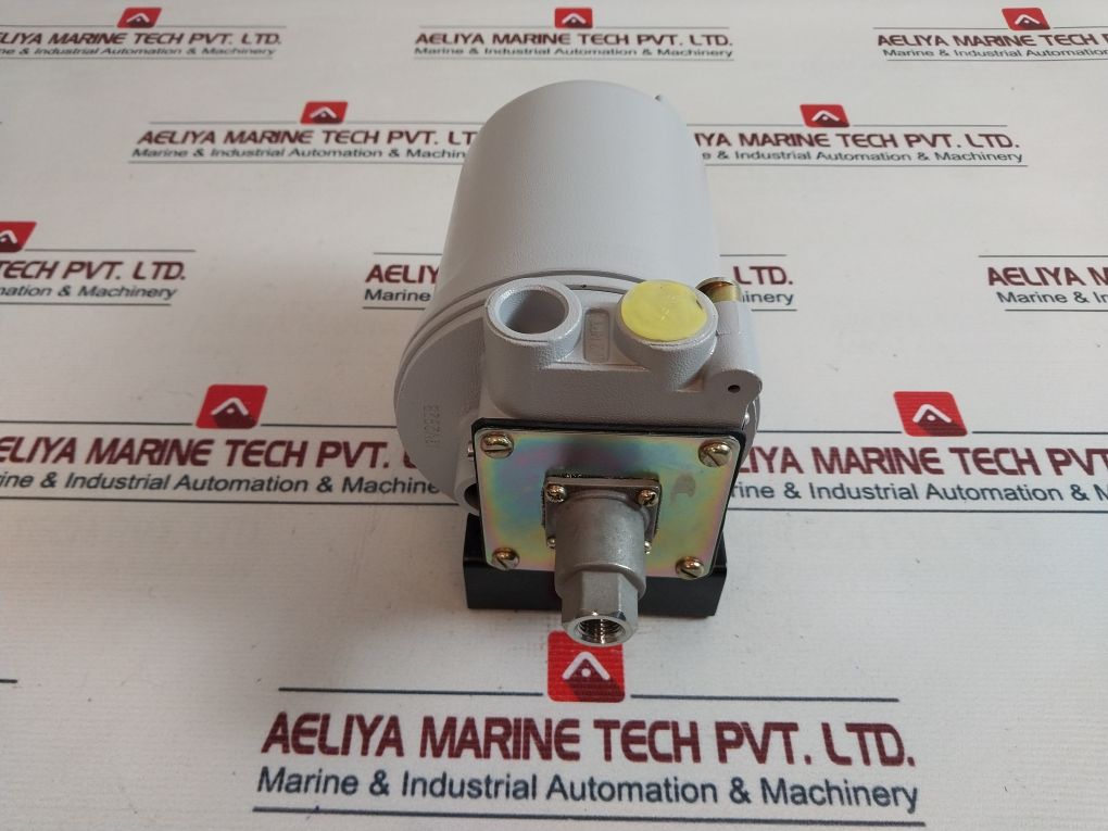 Switzer Gk 201 02 A7K 3 B Z Pressure Switch – Aeliya Marine Tech