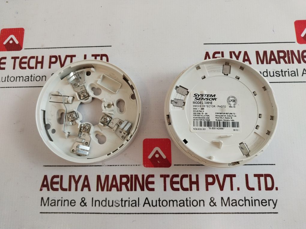 System Sensor 2351E Smoke Detector With B401 Base – Aeliya Marine Tech
