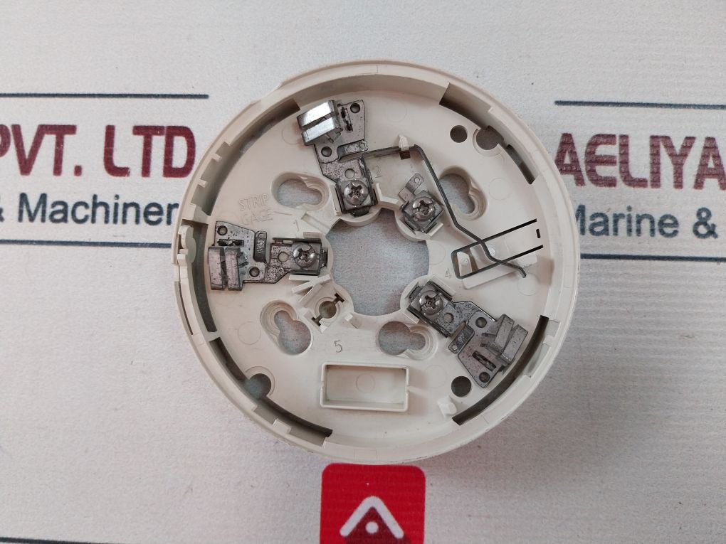 System Sensor B401 Plug-in Detector Base – Aeliya Marine Tech