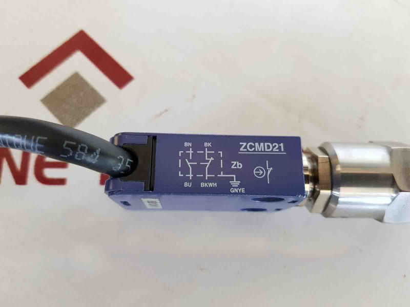 Telemecanique Osiswitch Zcmd21 Limit Switch – Aeliya Marine Tech