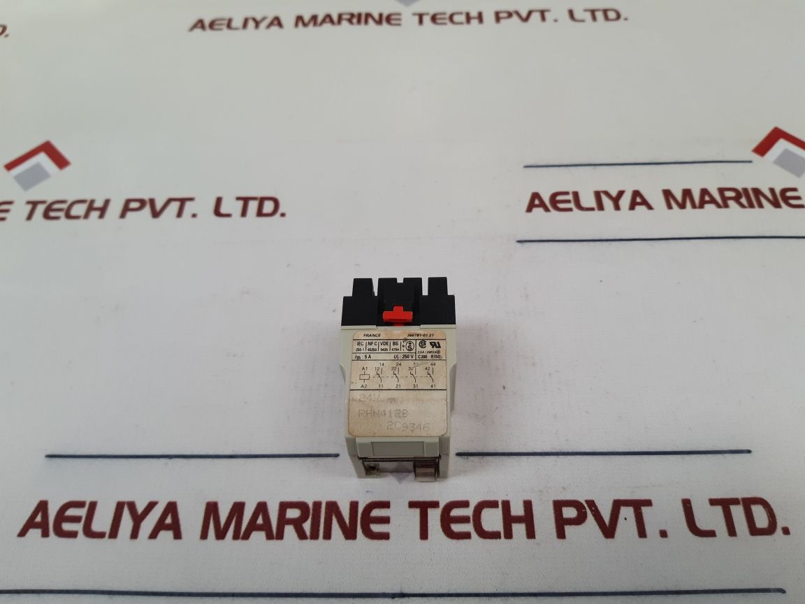 Telemecanique Rhn412B Relay 24V – Aeliya Marine Tech