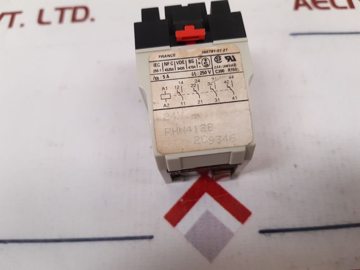 Telemecanique Rhn412B Relay 24V – Aeliya Marine Tech