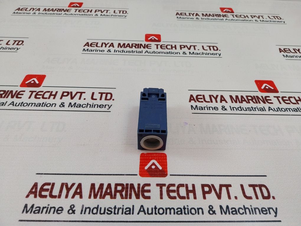 Telemecanique Xckn2110P20 Osiswitch Limit Switch 10A – Aeliya Marine Tech