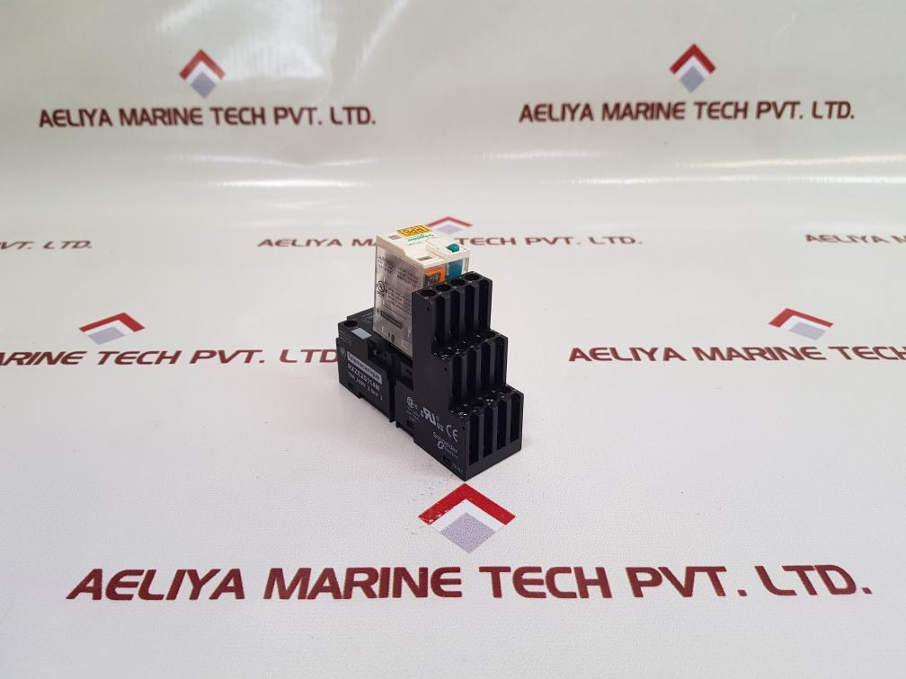 Telemecanique/Schneider Rxm4Ab2Bd Relay With Socket Base – Aeliya ...