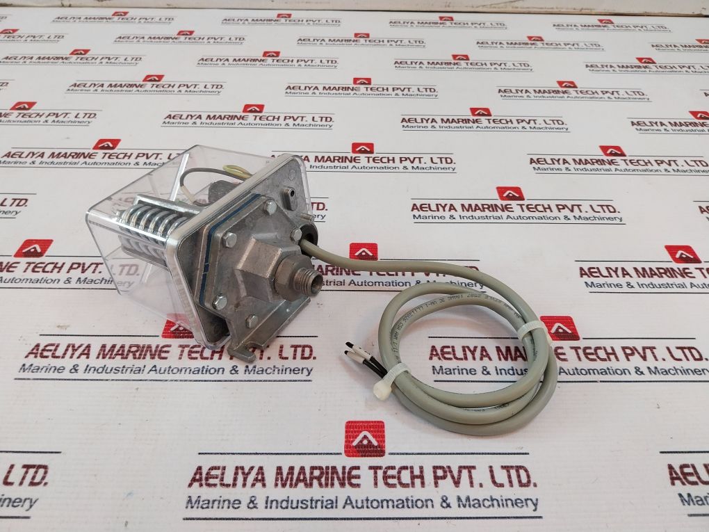 Tival Ff 4-4 Dah Pressure Switch 0,22…4 Bar – Aeliya Marine Tech®