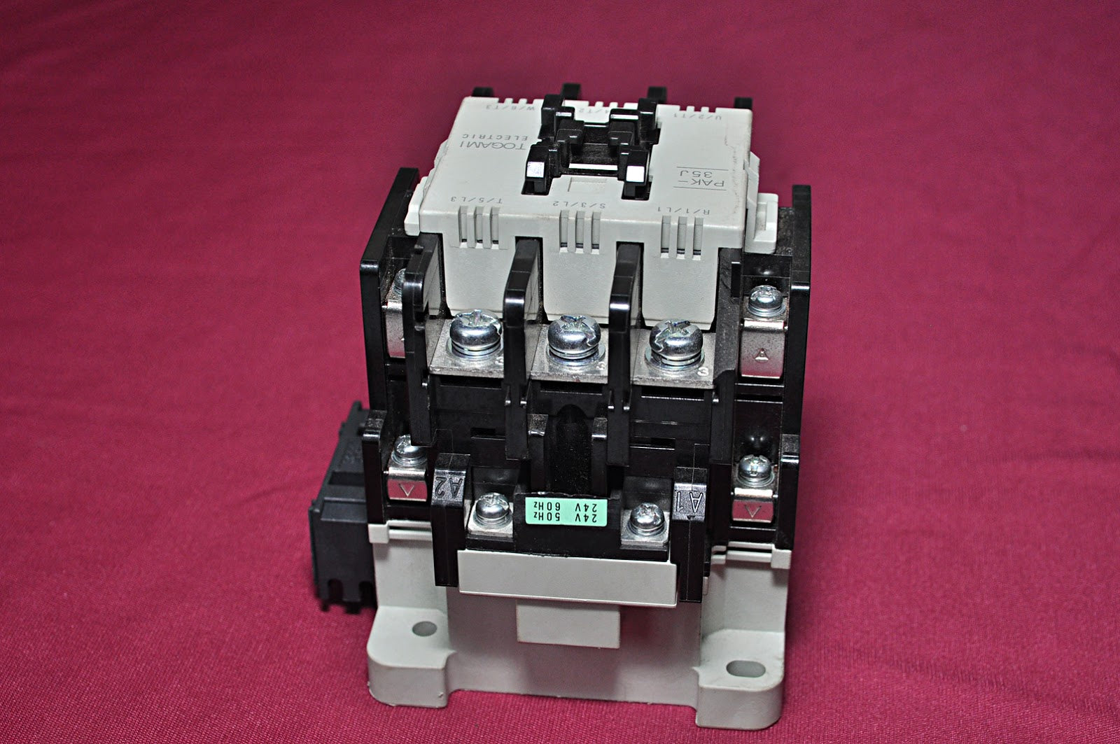 Togami Electric Pak 35J Magnetic Contactor – Aeliya Marine Tech®