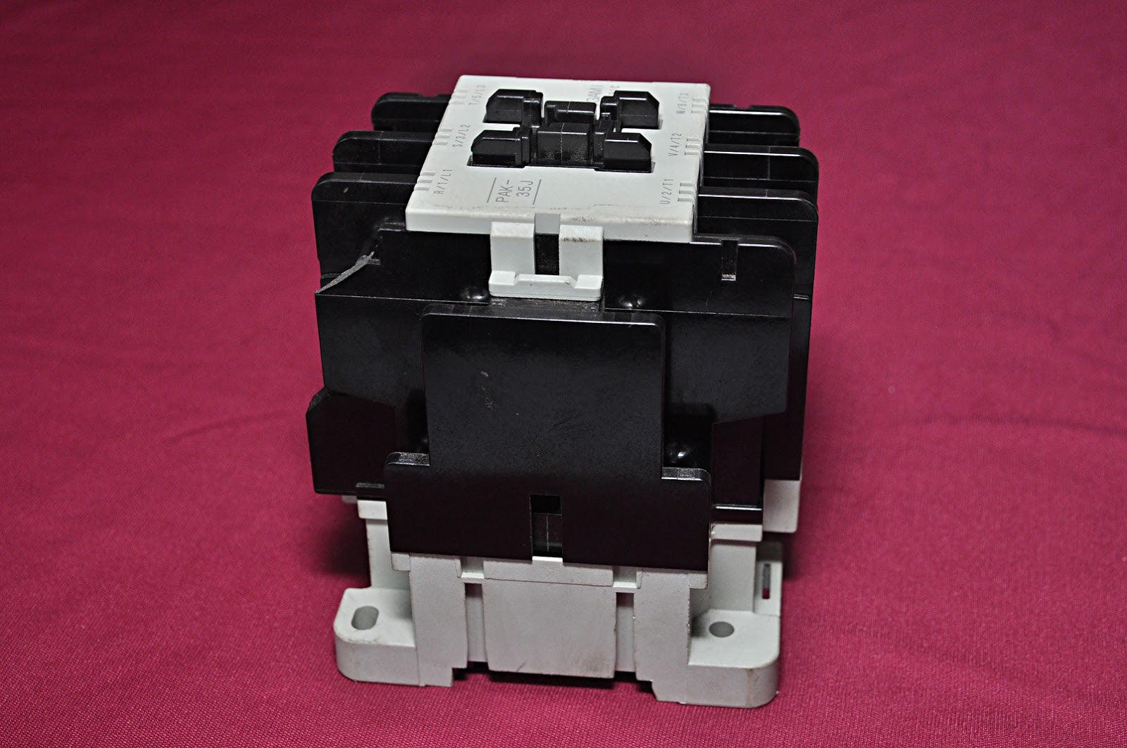 Togami Electric Pak 35J Magnetic Contactor – Aeliya Marine Tech®