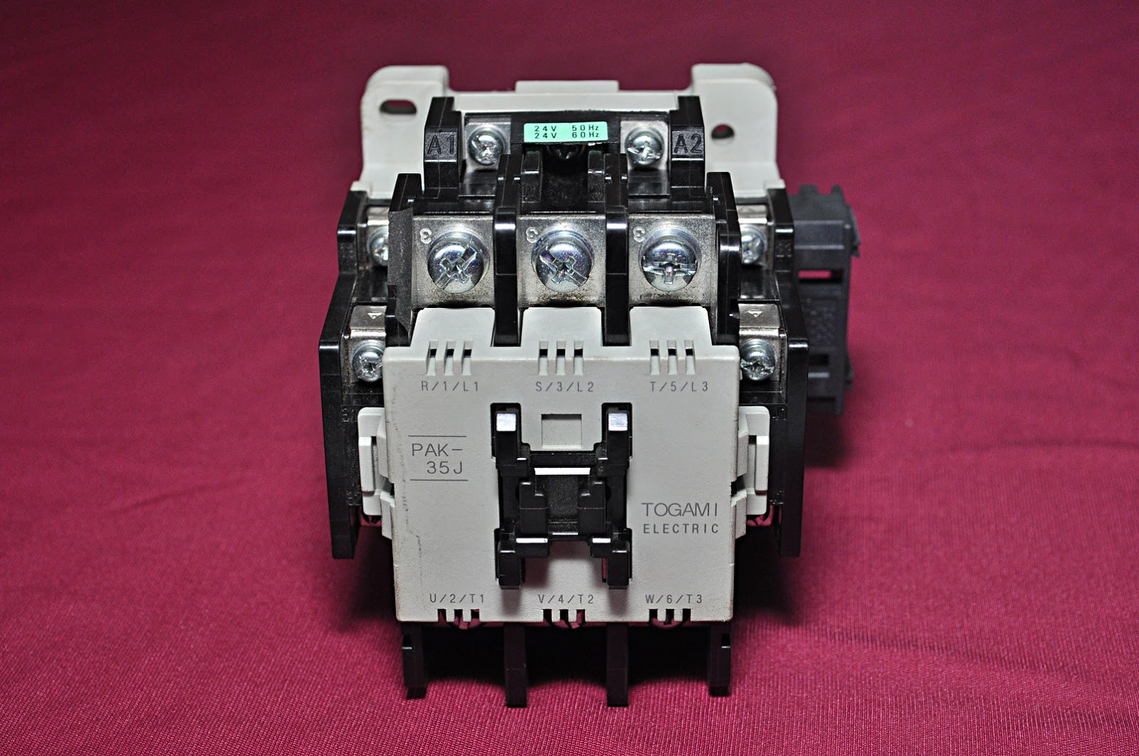 Togami Electric Pak 35J Magnetic Contactor – Aeliya Marine Tech®