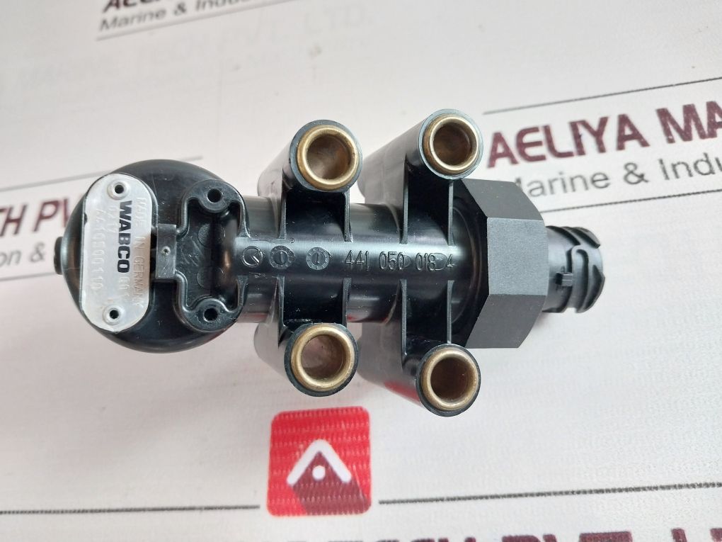 Wabco 4410500110 Levelling Valve – Aeliya Marine Tech
